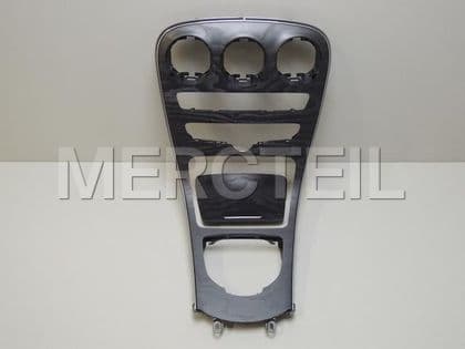 Buy the spare part Mercedes-Benz A2056808707 cover molding
