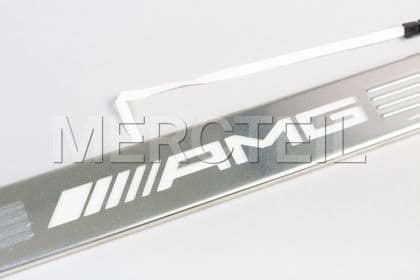 Buy the spare part Mercedes-Benz A2056809610 cover rail
