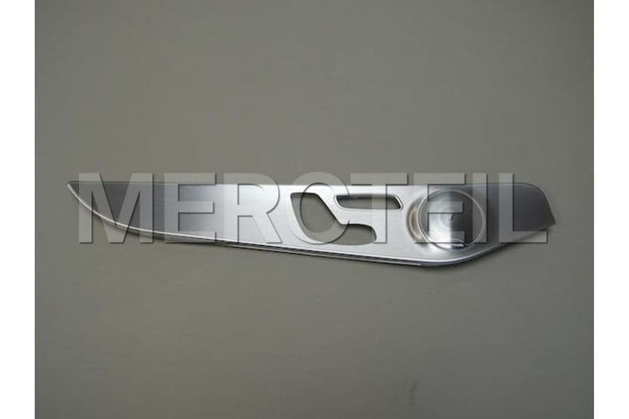 Buy the spare part Mercedes-Benz A2057208308 moulding