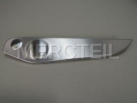 Buy the spare part Mercedes-Benz A2057308622 moulding