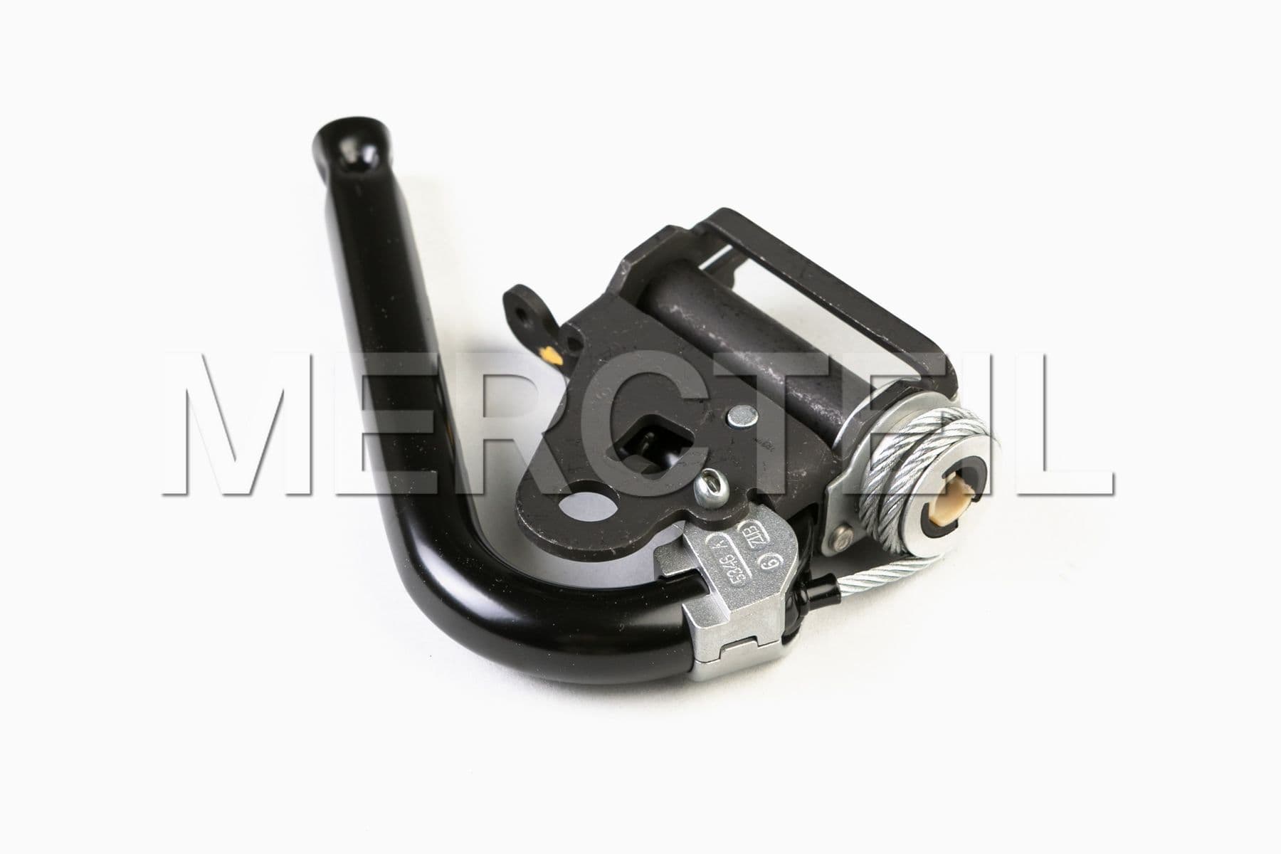 Buy the spare part Mercedes-Benz A2058605602 seat belt tensioner