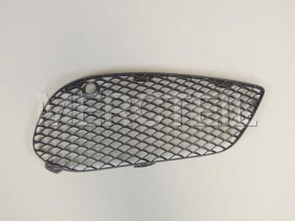 Buy the spare part Mercedes-Benz A2058852623 cover bumper area