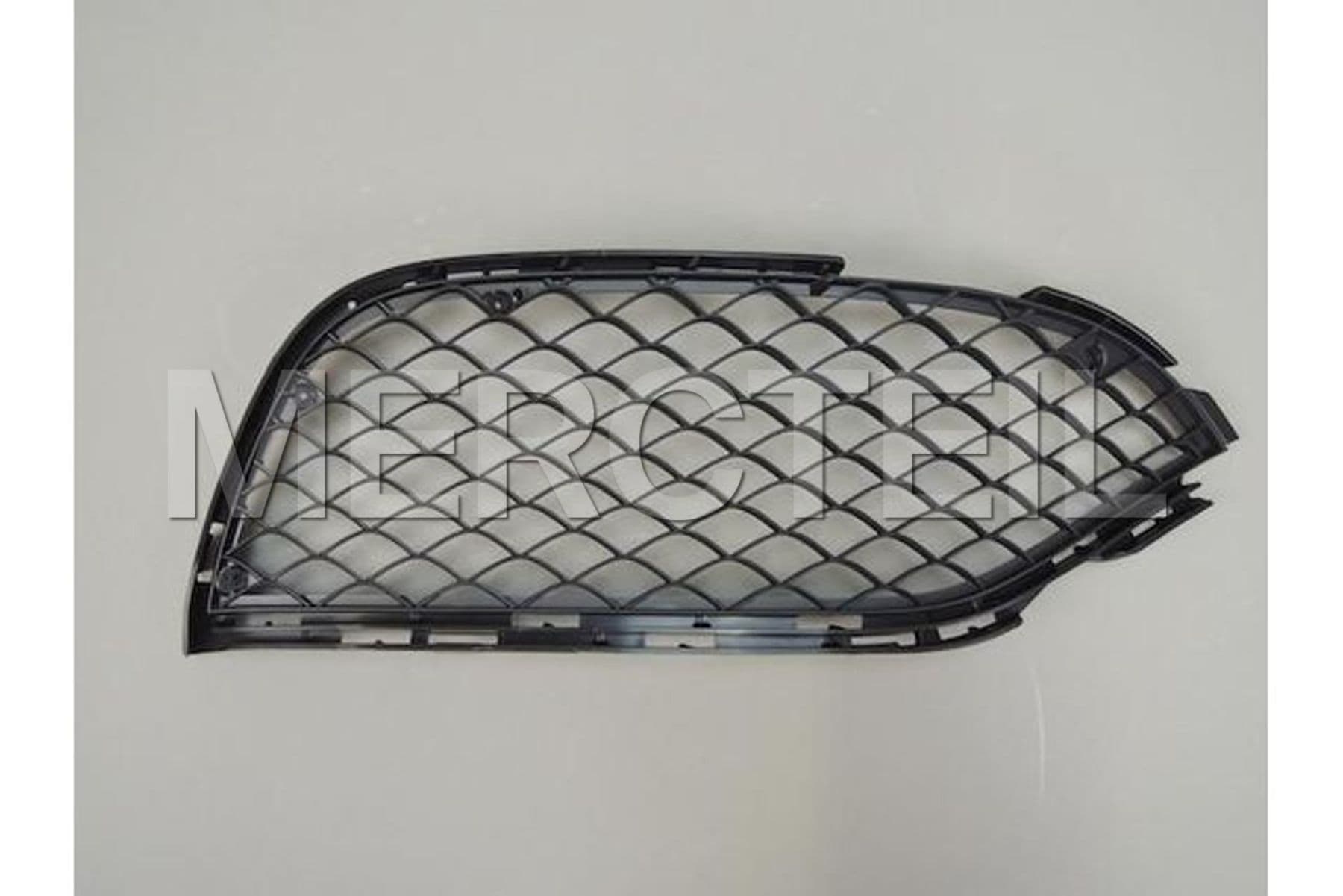 Buy the spare part Mercedes-Benz A2058852823 cover bumper area