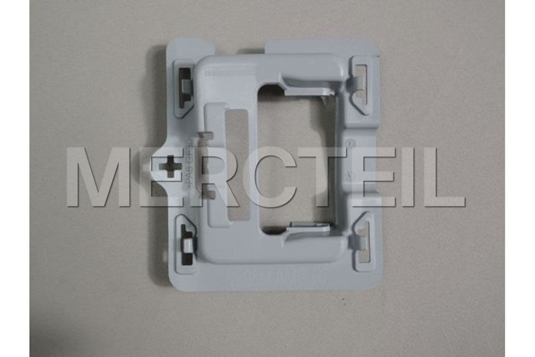 Buy the spare part Mercedes-Benz A2058857004 bumper holder