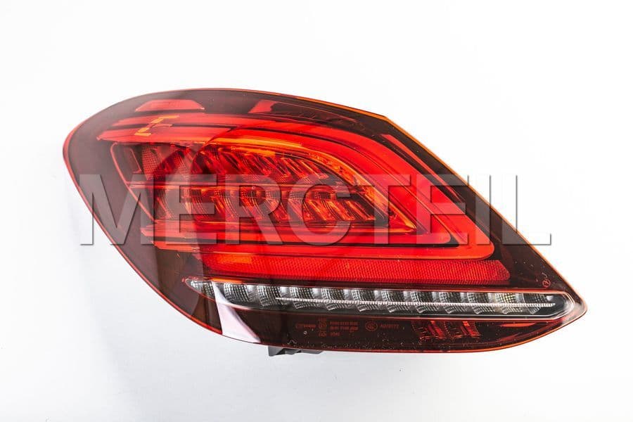 Buy the spare part Mercedes-Benz A2059064503 rear lamp combination