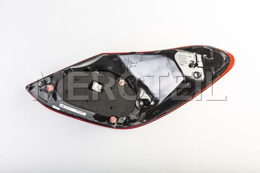 Buy the spare part Mercedes-Benz A2059064503 rear lamp combination