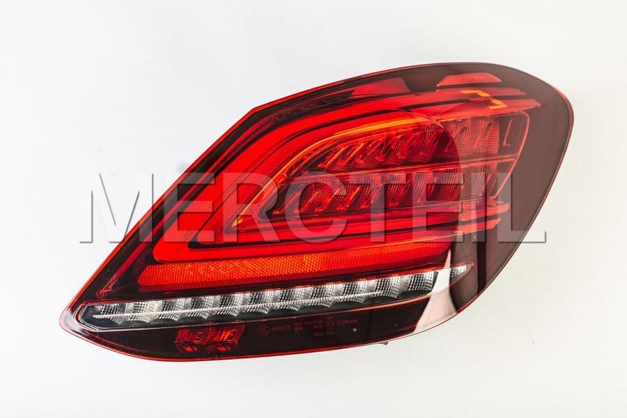 Buy the spare part Mercedes-Benz A2059064603 rear lamp combination