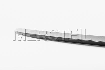 Buy the spare part Mercedes-Benz A2067930200 rear spoiler attachment