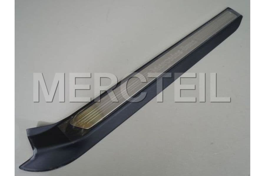 Buy the spare part Mercedes-Benz A20768049019051 cover rail