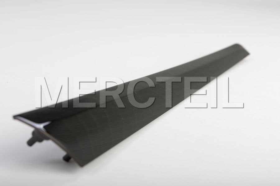 Buy the spare part Mercedes-Benz A20772023222A04 garnish moulding