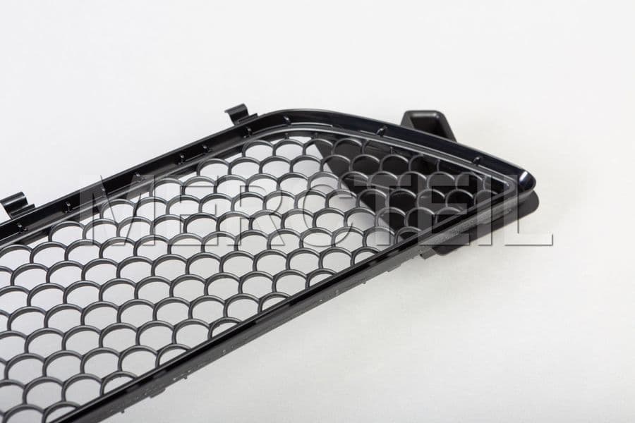 Buy the spare part Mercedes-Benz A2078800085 cover grille
