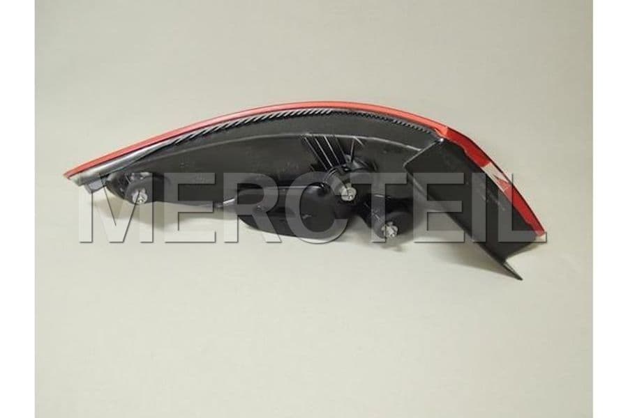 Buy the spare part Mercedes-Benz A2079060258 rear lamp