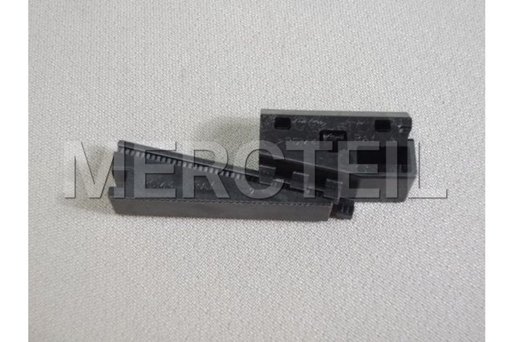 Kaufen Sie das Ersatzteil Mercedes-Benz A2096900013 klammer