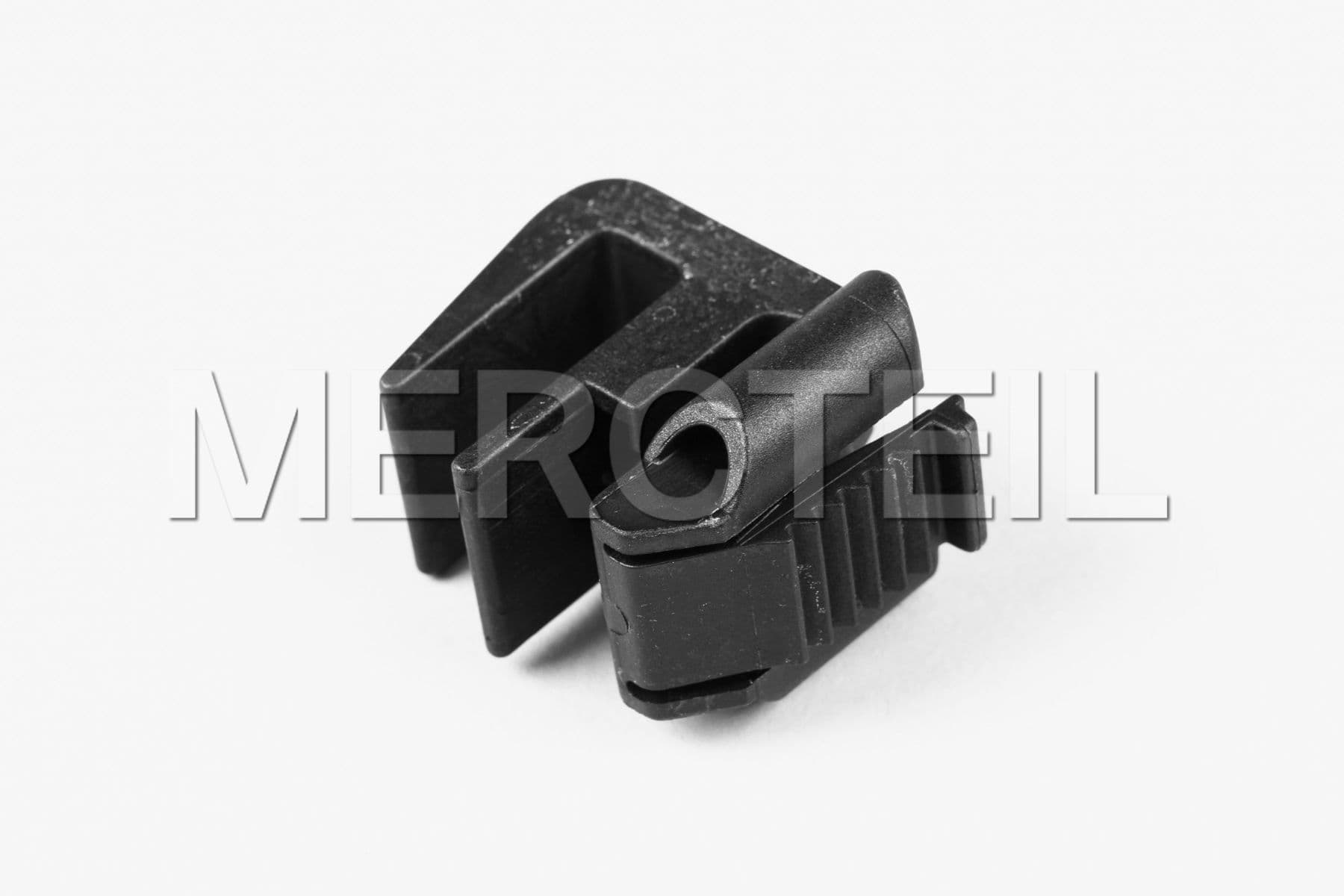 Buy the spare part Mercedes-Benz A2105040146 clamp