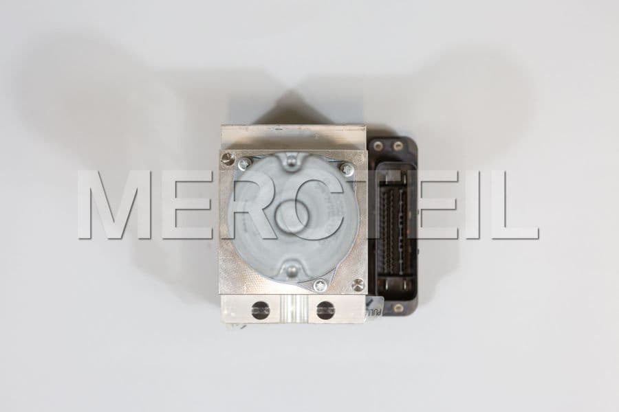 Buy the spare part Mercedes-Benz A2114312012 hydropneumatic unit