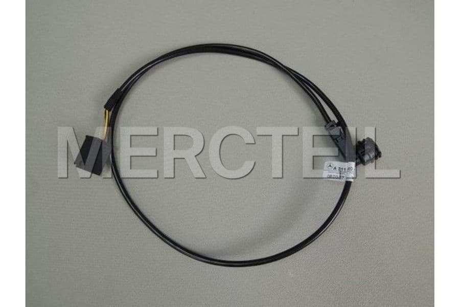 Buy the spare part Mercedes-Benz A2114404633 cable harness
