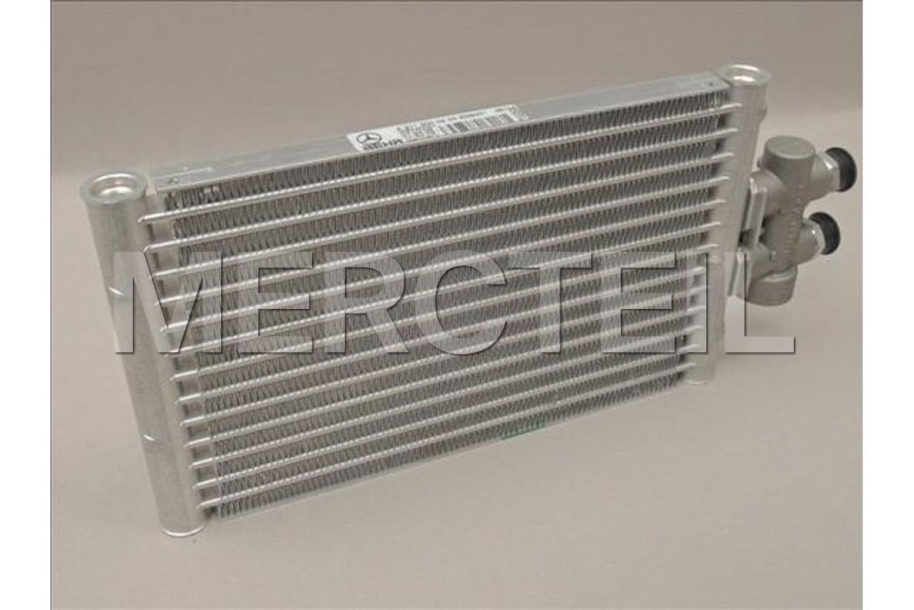 Buy the spare part Mercedes-Benz A2115000200 kuehler