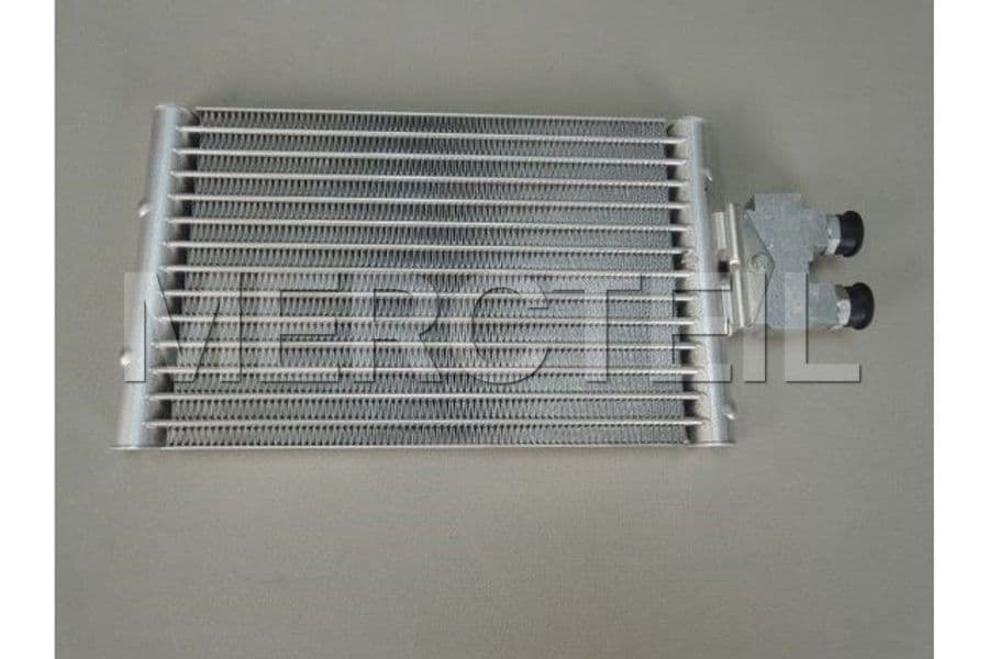 Buy the spare part Mercedes-Benz A2115001700 oil cooler