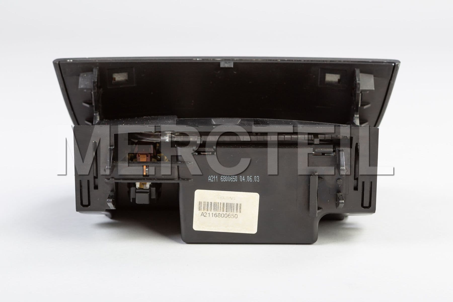 Buy the spare part Mercedes-Benz A2116800650 housing