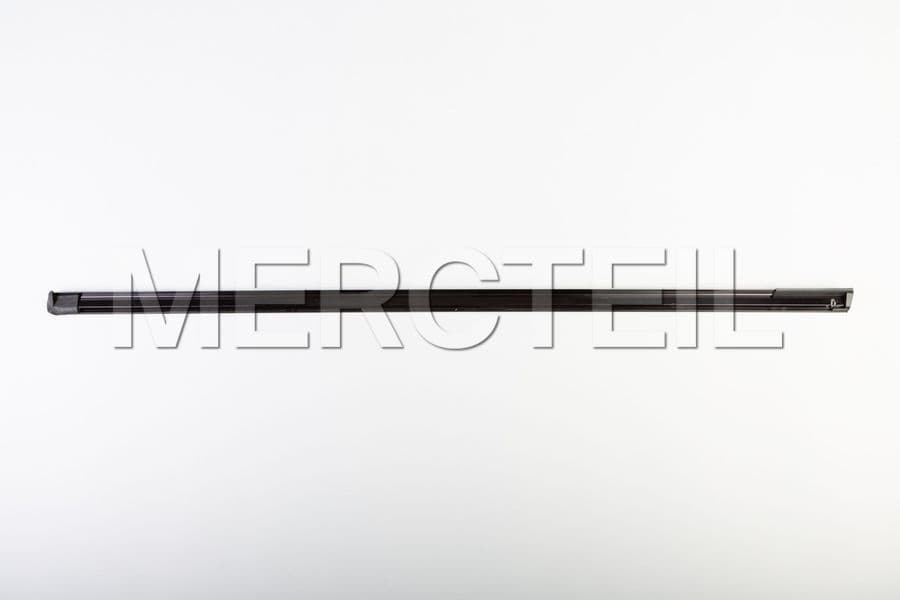 Buy the spare part Mercedes-Benz A2116900480 garnish moulding