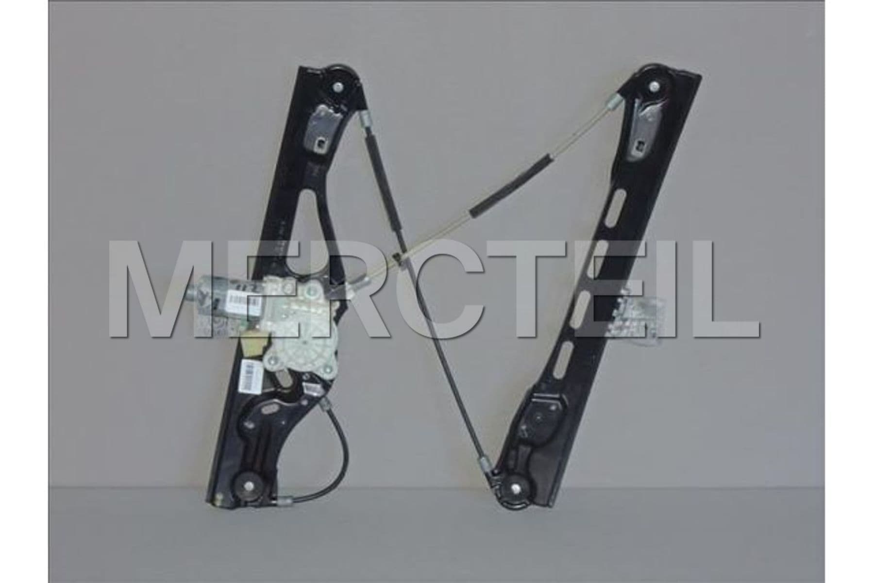 Buy the spare part Mercedes-Benz A2117200446 window regulator