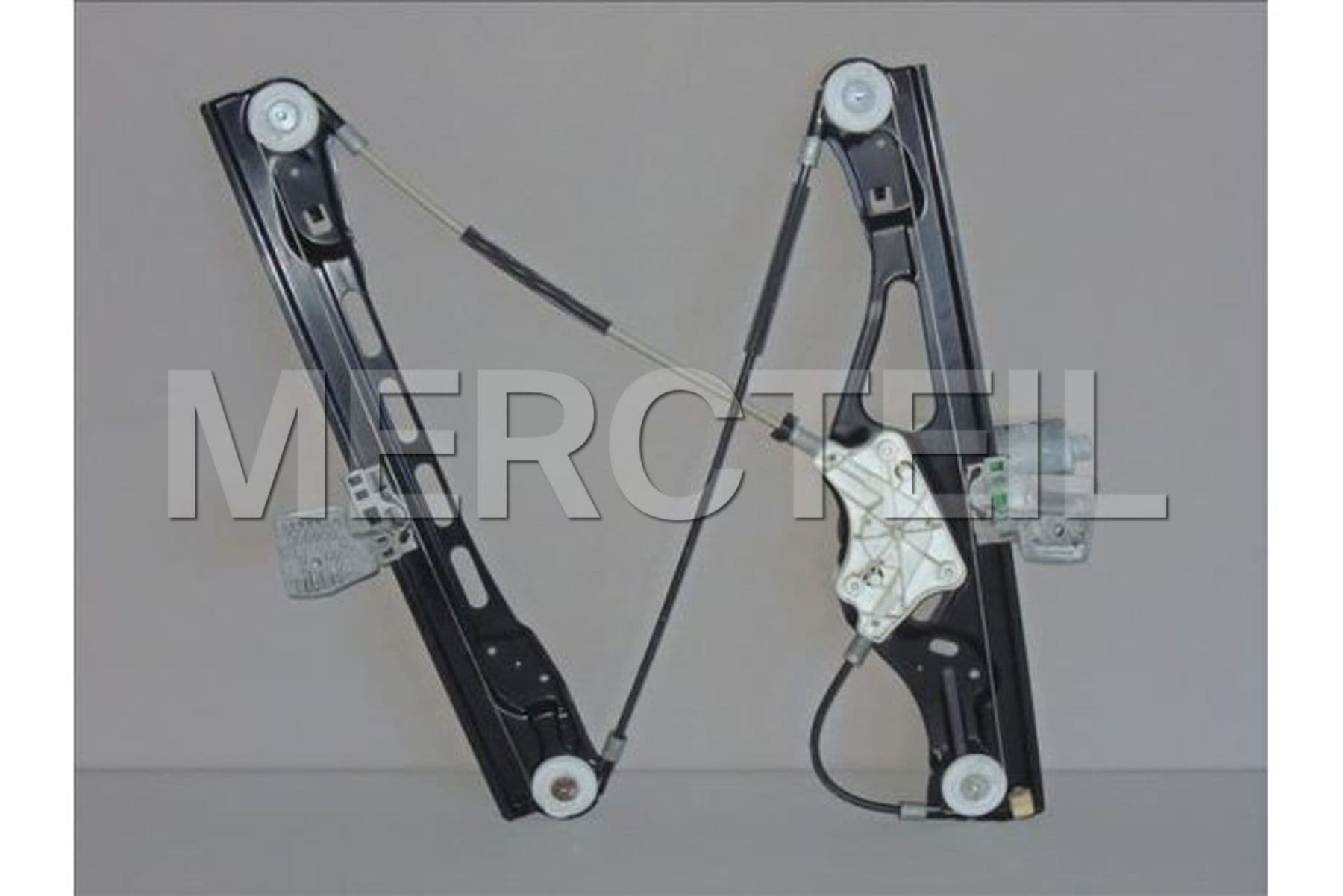 Buy the spare part Mercedes-Benz A2117200446 window regulator