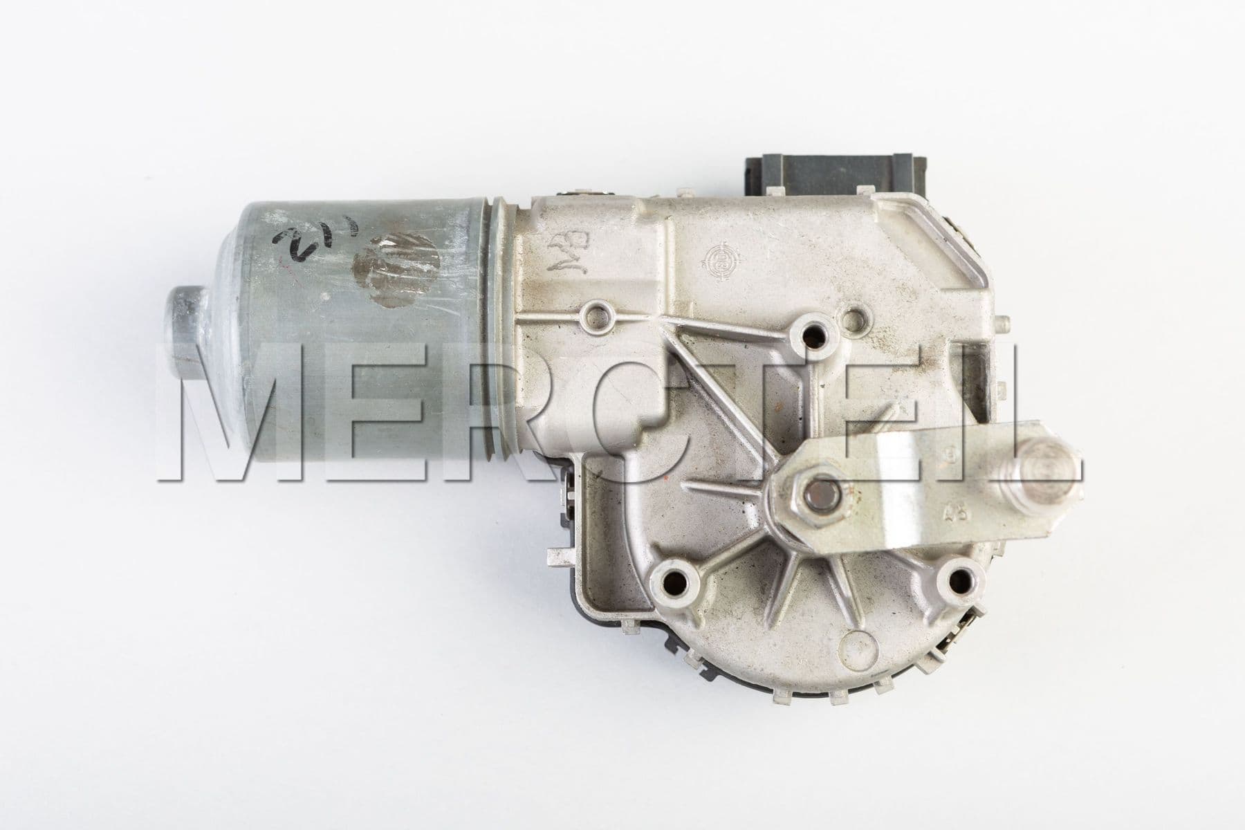 Buy the spare part Mercedes-Benz A2118200442 wiper motor