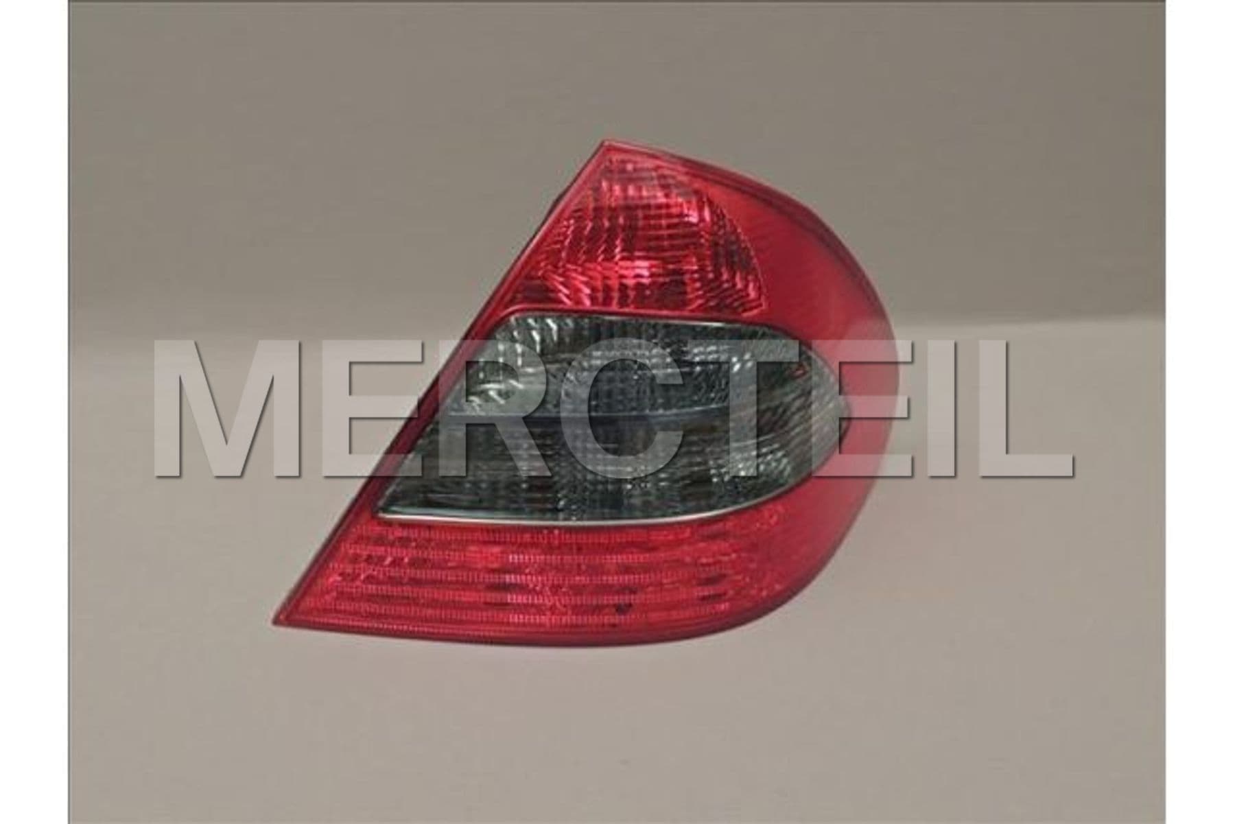 Buy the spare part Mercedes-Benz A2118202464 tail lamp