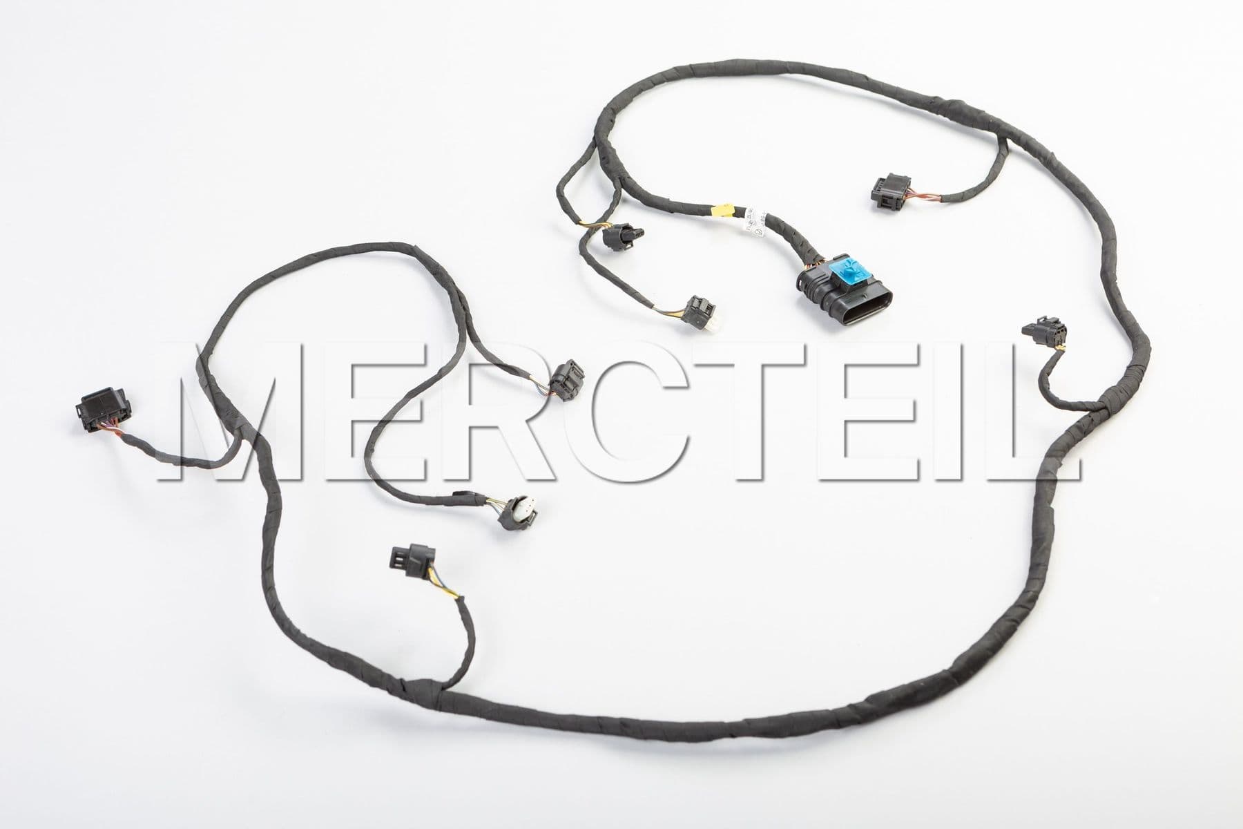 Buy the spare part Mercedes-Benz A2124403858 electrical wiring harness