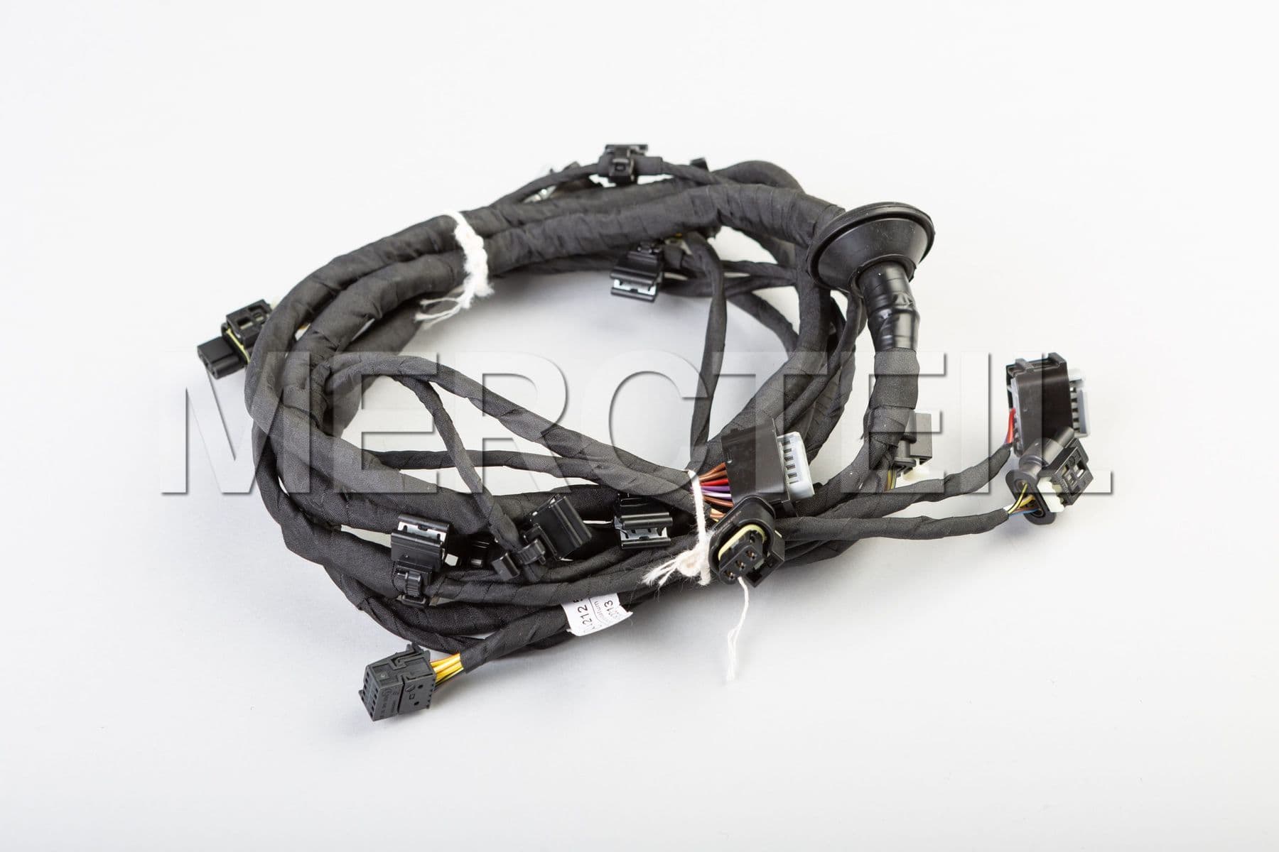 Buy the spare part Mercedes-Benz A2125403300 electrical wiring harness