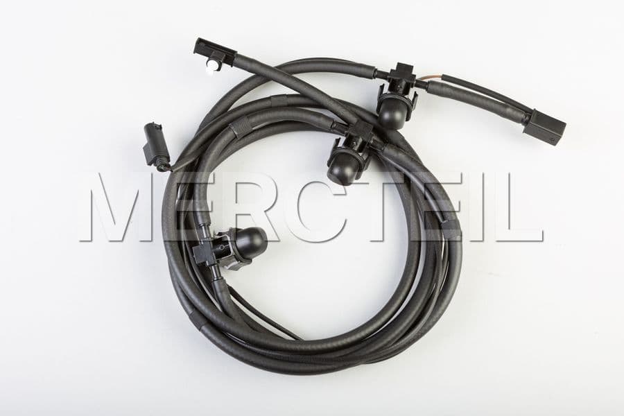 Buy the spare part Mercedes-Benz A2128600892 hose line
