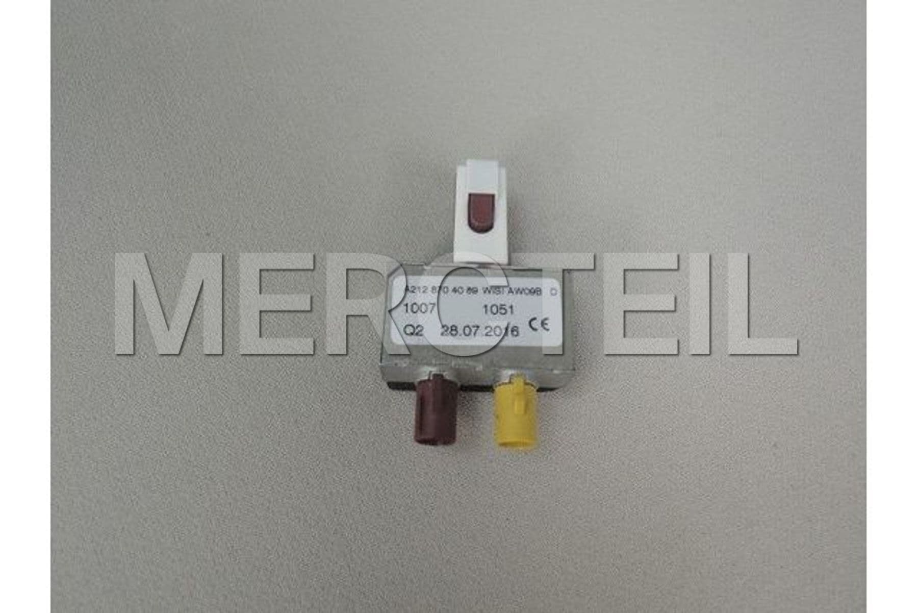 Buy the spare part Mercedes-Benz A2128704089 duplexer