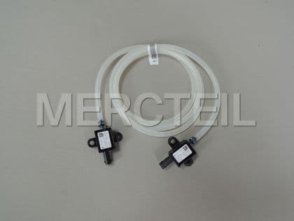 Buy the spare part Mercedes-Benz A2129056501 pressure sensor