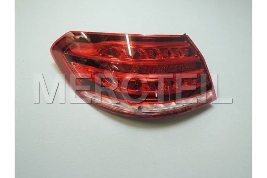 Buy the spare part Mercedes-Benz A2129060703 rear lamp combination