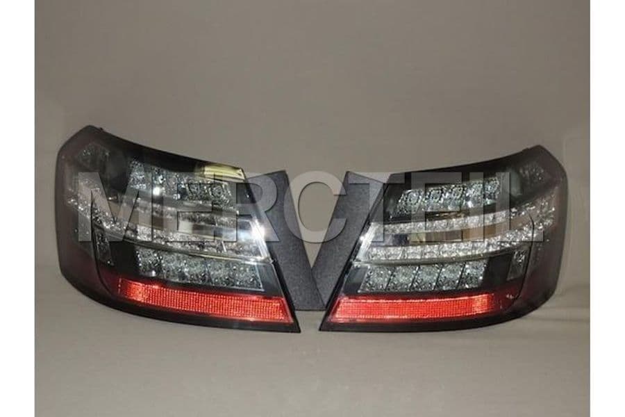 Buy the spare part Mercedes-Benz A2129061558 rear lamp