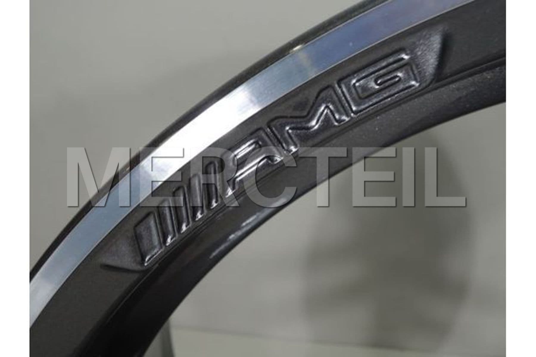 Buy the spare part Mercedes-Benz A2134012000647X21 spoked wheel