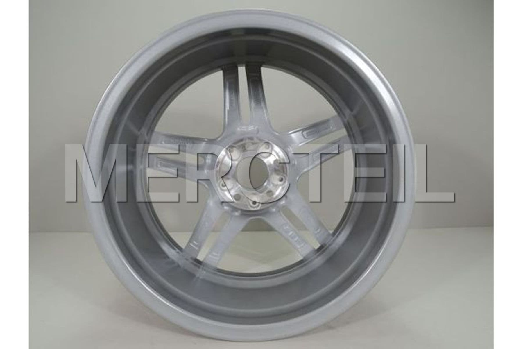 Buy the spare part Mercedes-Benz A2134012000647X21 spoked wheel