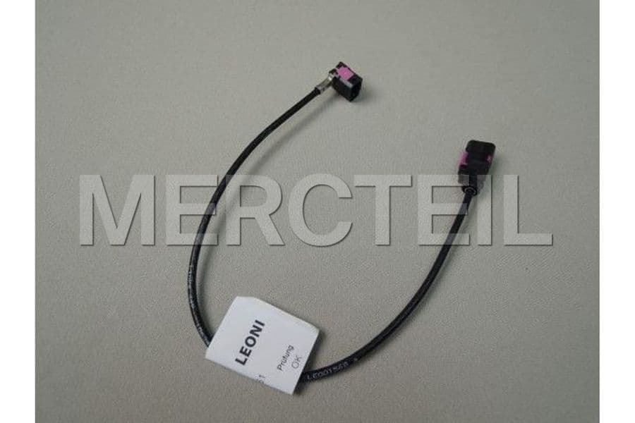 Buy the spare part Mercedes-Benz A2135400051 electrical wiring harness