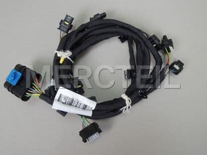 Buy the spare part Mercedes-Benz A2135402734 electrical wiring harness
