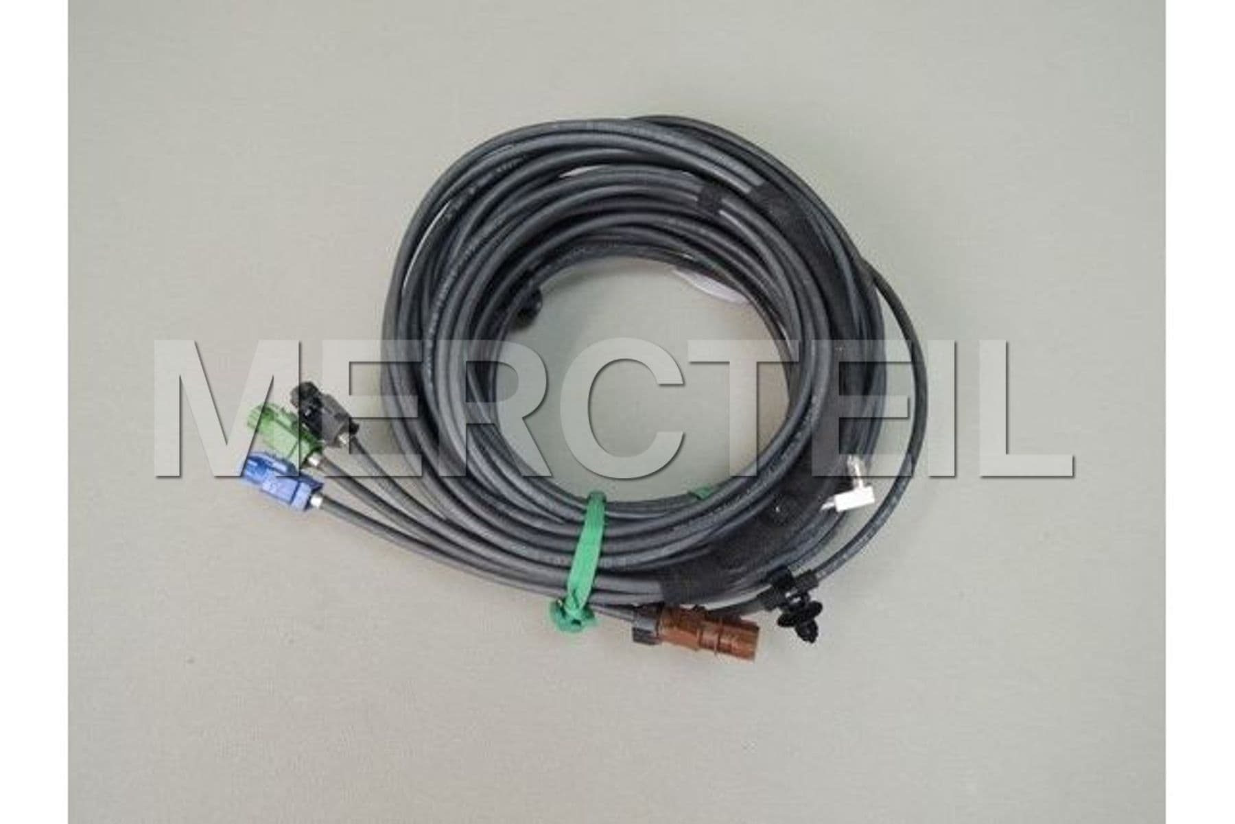 Buy the spare part Mercedes-Benz A2135409512 electrical wiring harness