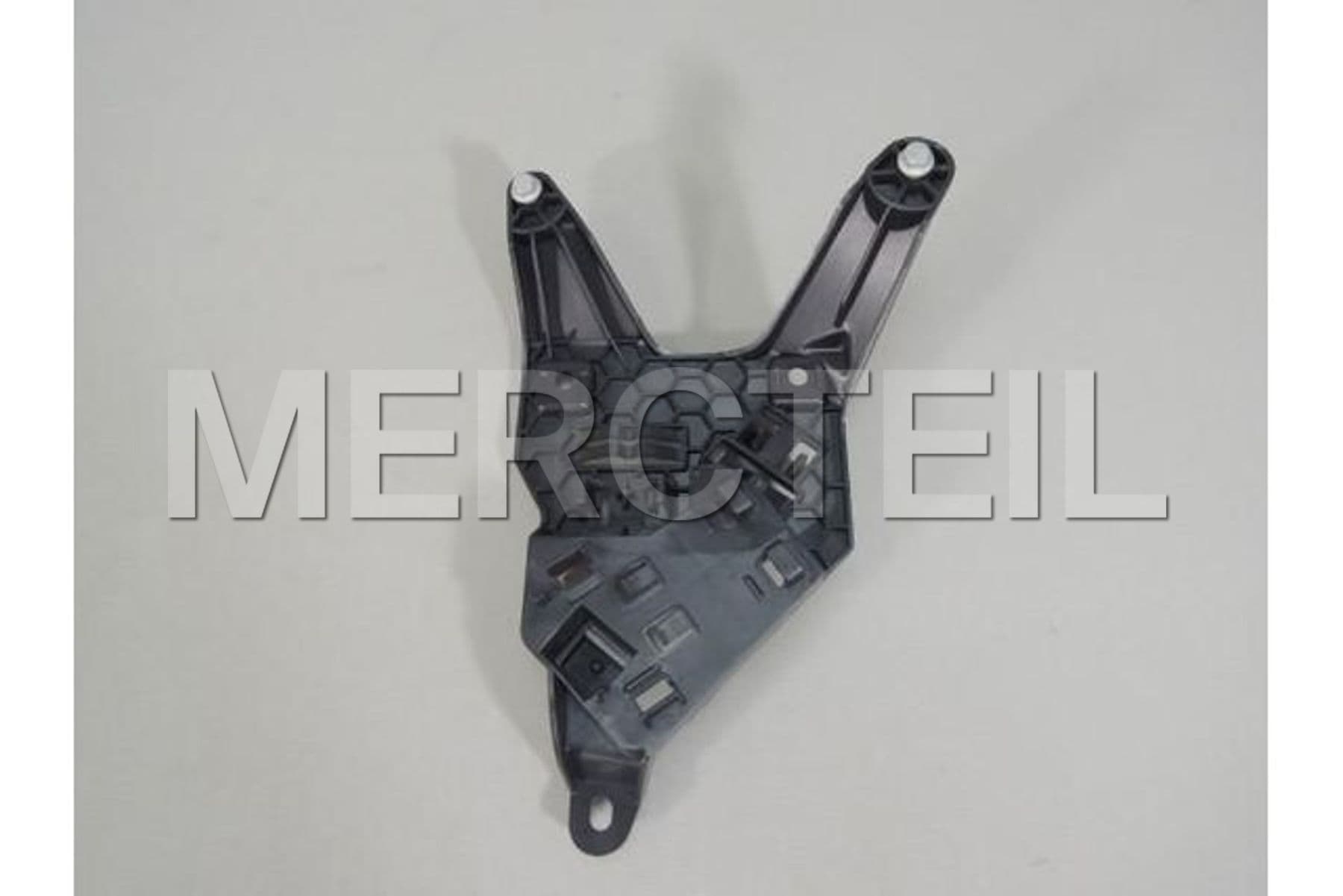 Buy the spare part Mercedes-Benz A2135451340 bracket