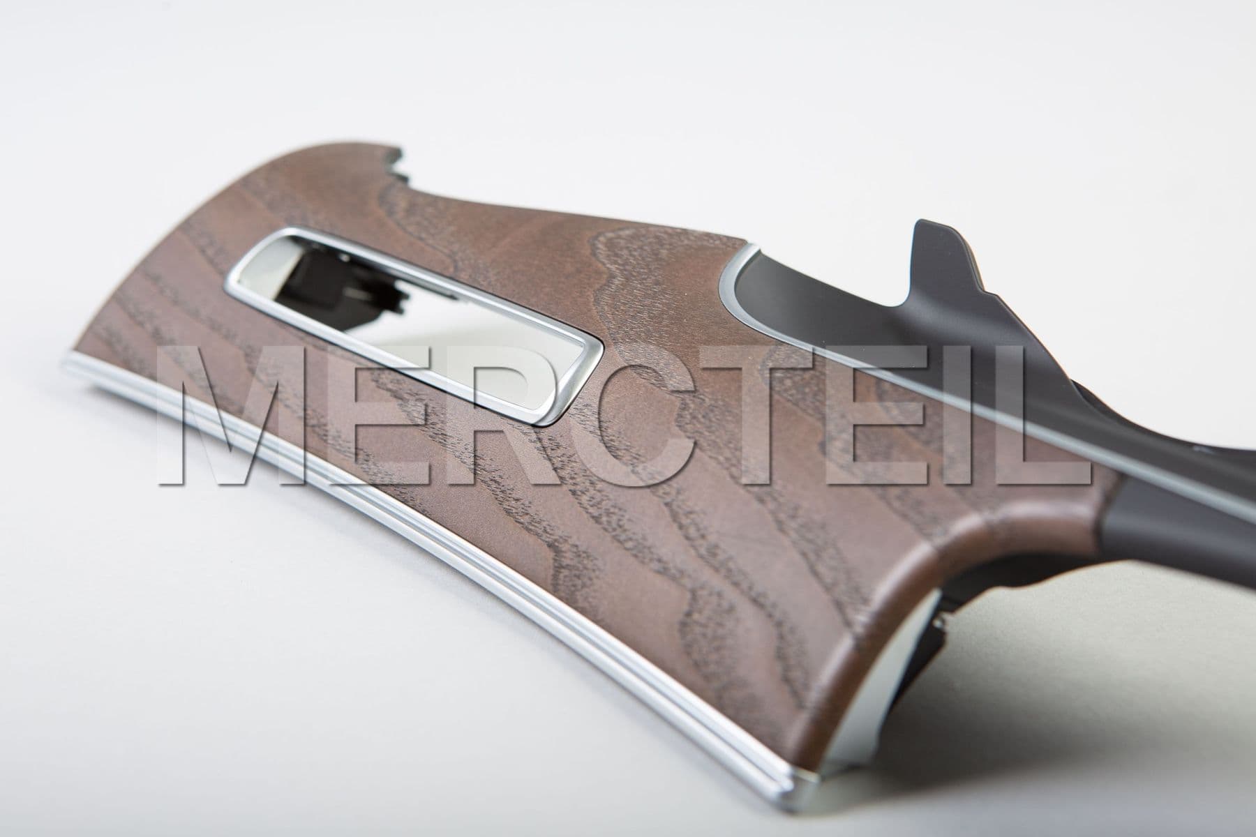 Buy the spare part Mercedes-Benz A2136807101 ornamental trim