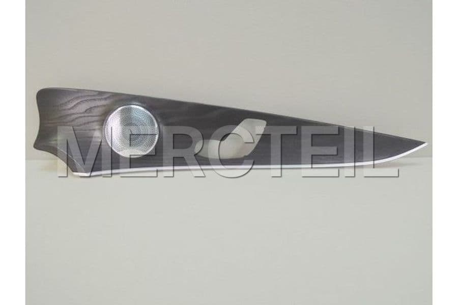 Buy the spare part Mercedes-Benz A2137206403 moulding
