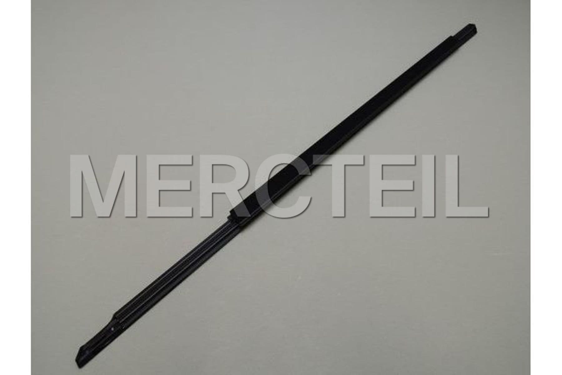 Buy the spare part Mercedes-Benz A2137209604 sealing rail