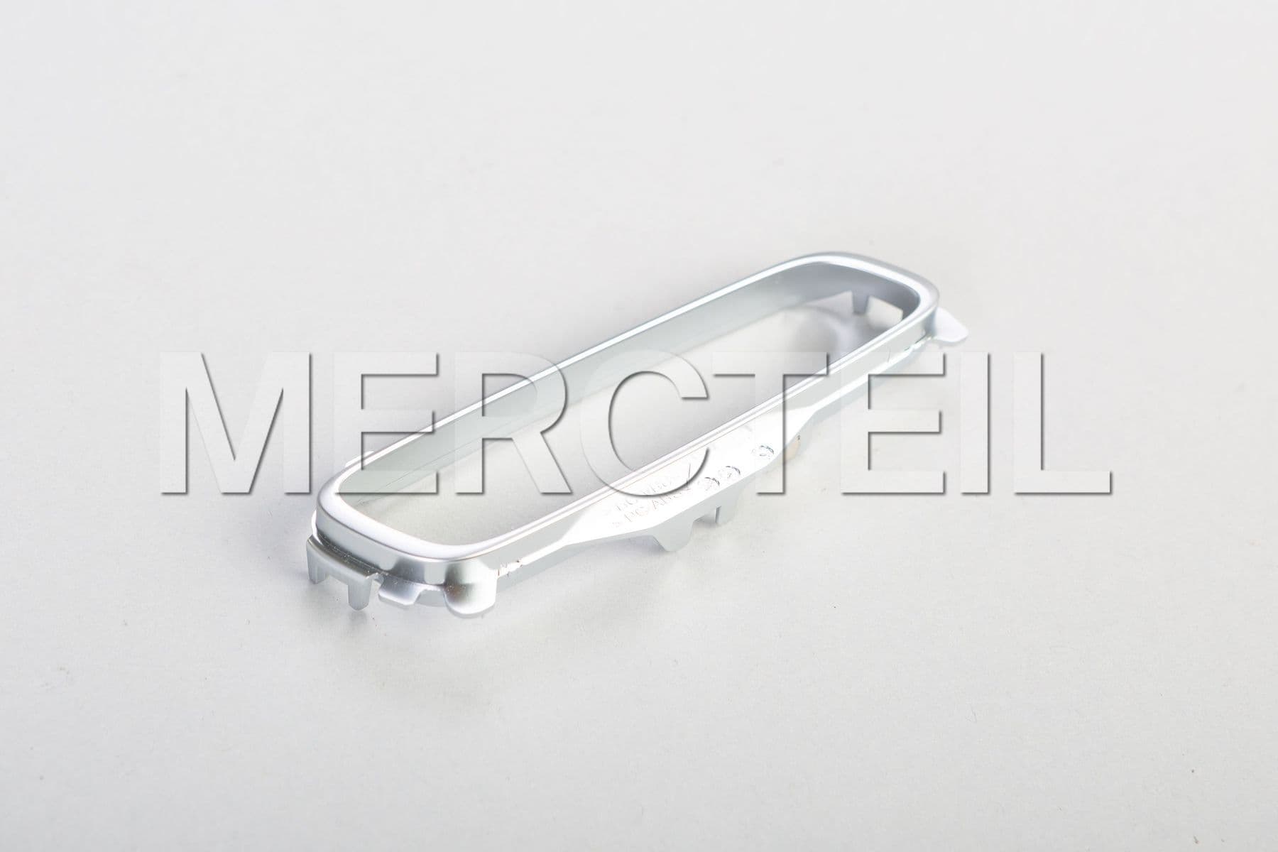 Kaufen Sie das Ersatzteil Mercedes-Benz A2137275100 zierblende