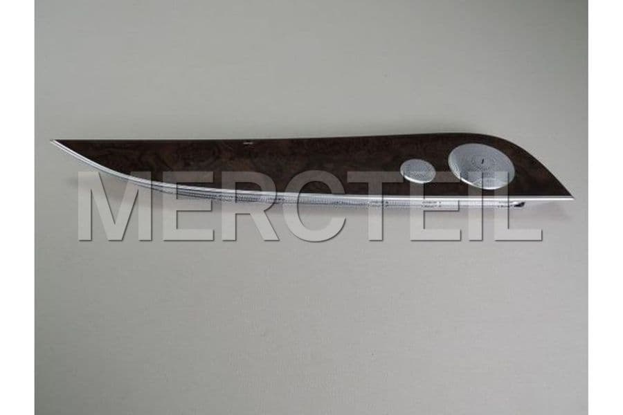 Buy the spare part Mercedes-Benz A2137303303 moulding