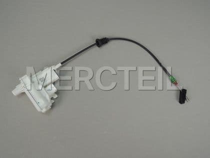 Buy the spare part Mercedes-Benz A2137600400 electrical closing aid