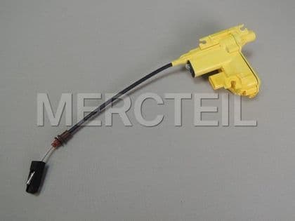 Buy the spare part Mercedes-Benz A2137600600 electrical closing aid