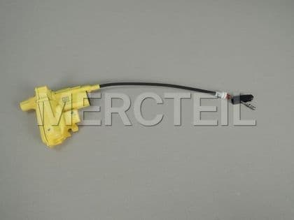 Buy the spare part Mercedes-Benz A2137601400 electrical closing aid