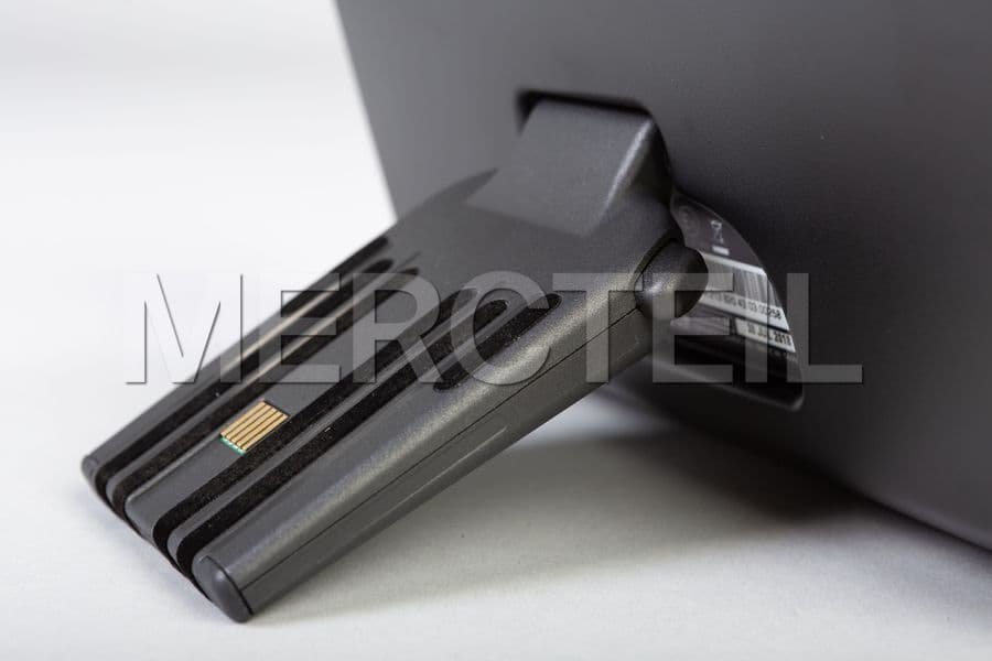 Buy the spare part Mercedes-Benz A2138206603 installation kit system